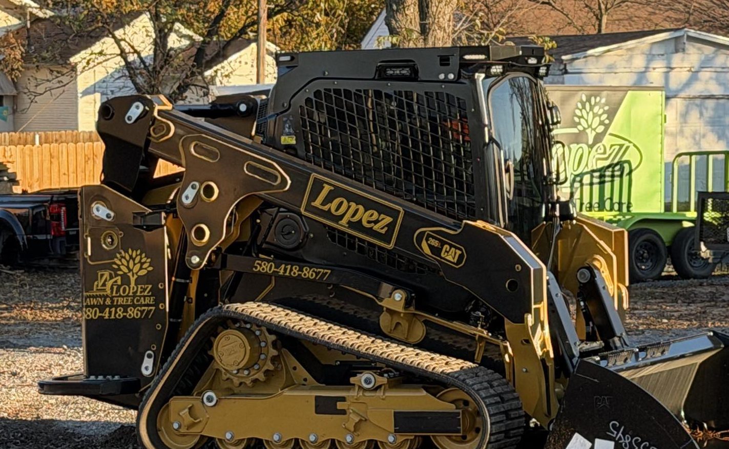 CAT 265 Wrap in Gloss Black – Stealth Branding for Your Skid | Deviant Ink
